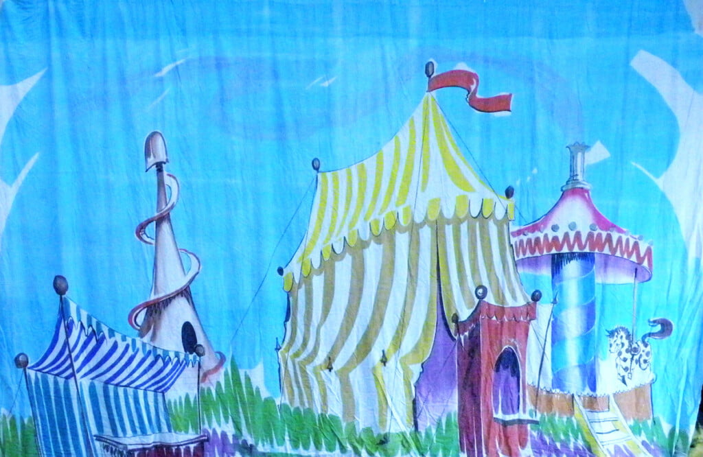 London Calico Theatre Backcloth | Thoroughly Theatre